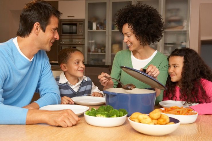 Pandemic Highlights Value of Family Meals - The Food Institute
